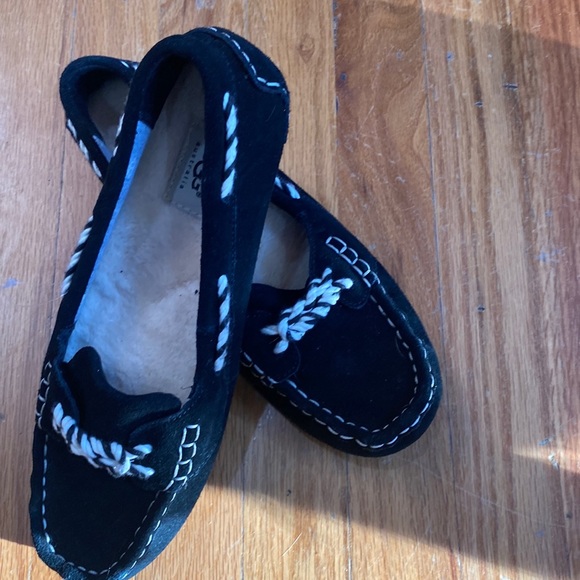 UGG | Shoes | Nwot Ugg Braided Black Moccasin | Poshmark